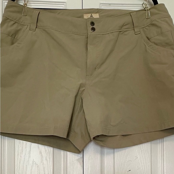 Ascend | Shorts | Ascend Tan Cargo Shorts Classic Casual Style | Poshmark